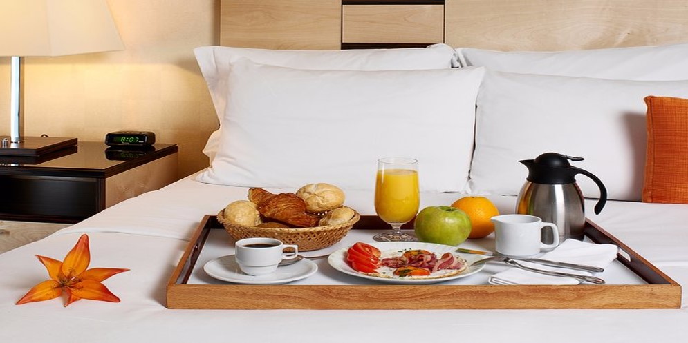 Maximizing Hotel F&B Revenue with Digital Room Service